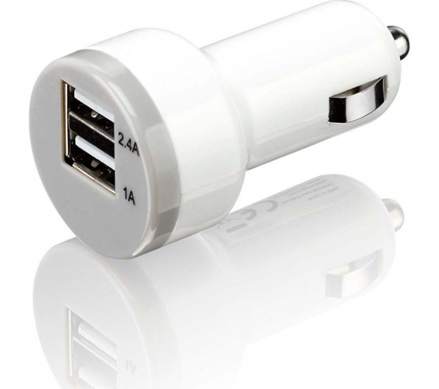 CAR USB PLUG